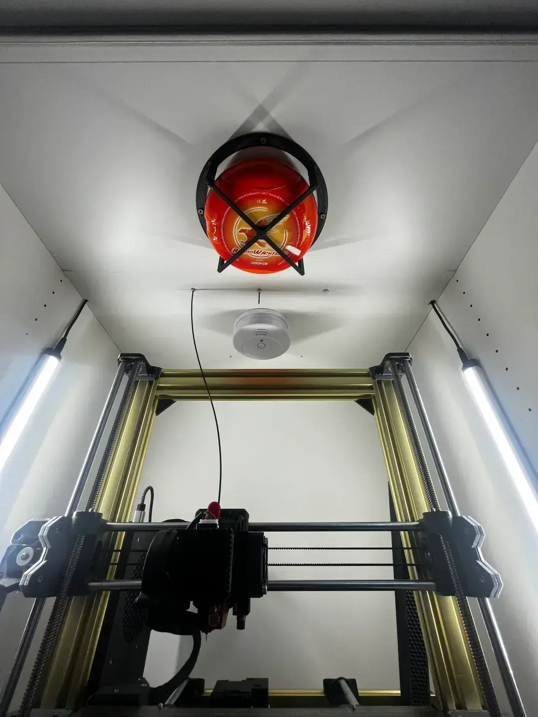 Free 3D file BW24 Lösch-Cookie Halter Holder BW-24 Brandwaechter ...