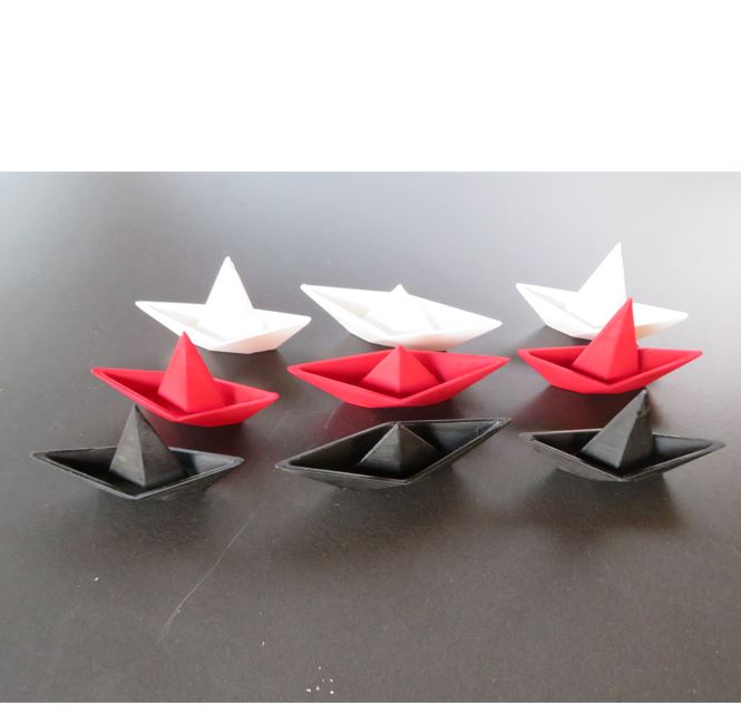 Free STL file Kleines Segelschiff, hoher Masten, SCHIFF AHOI, ORIGAMI ...