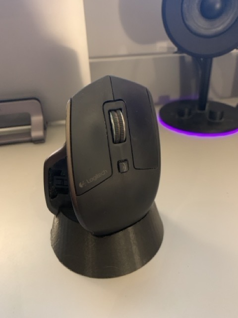 免费 3D 文件 MX Master 鼠标支架 💻・可下载 3D 打印设计・Cults