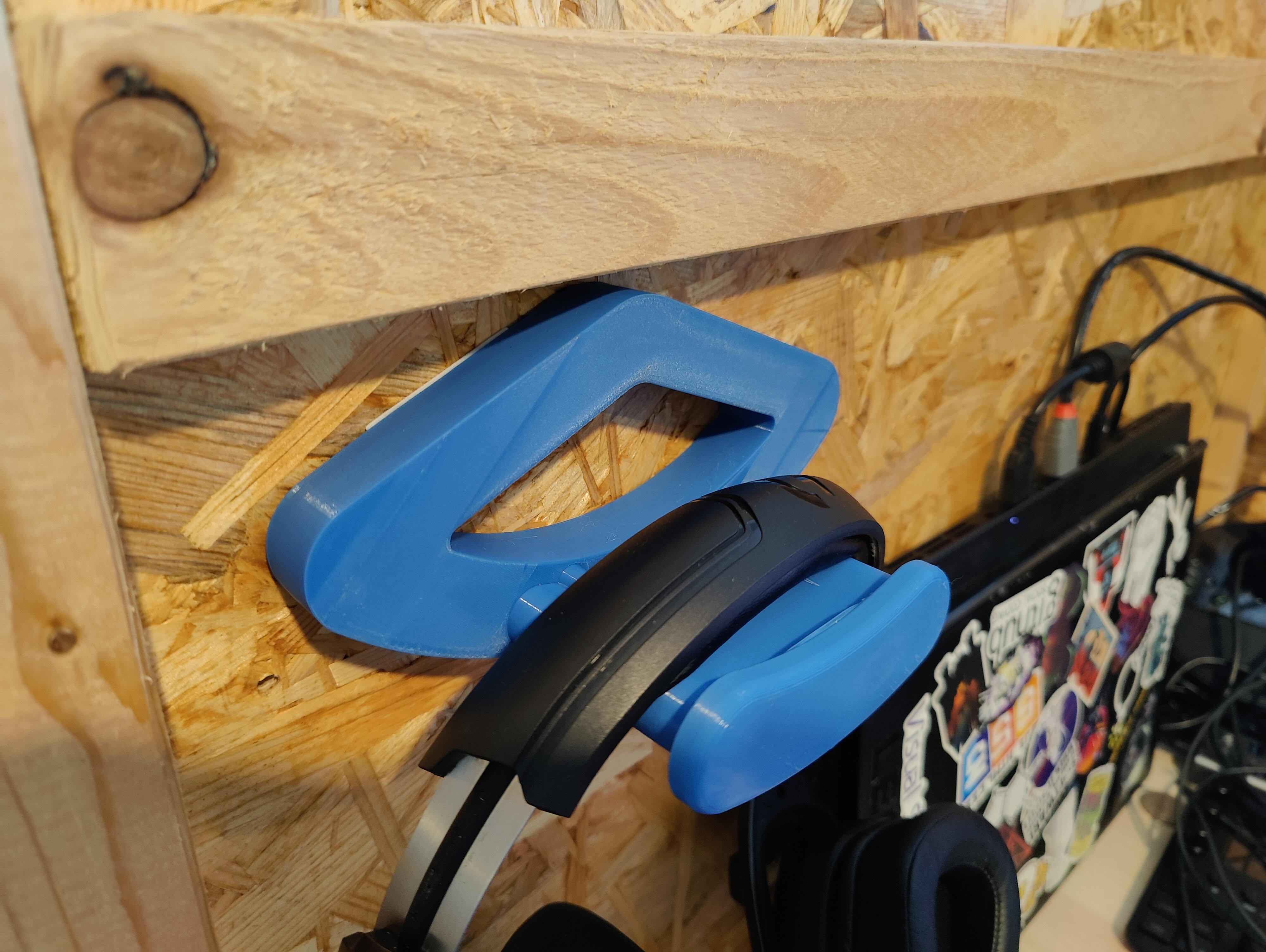 3D printed Headset wall mount • made with Ender 3 v2・Cults