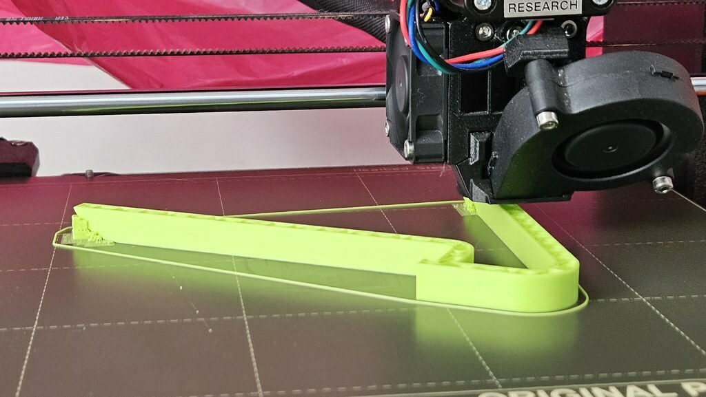 📞 Simple phone or small tablet stand・Free 3D File for ・Cults