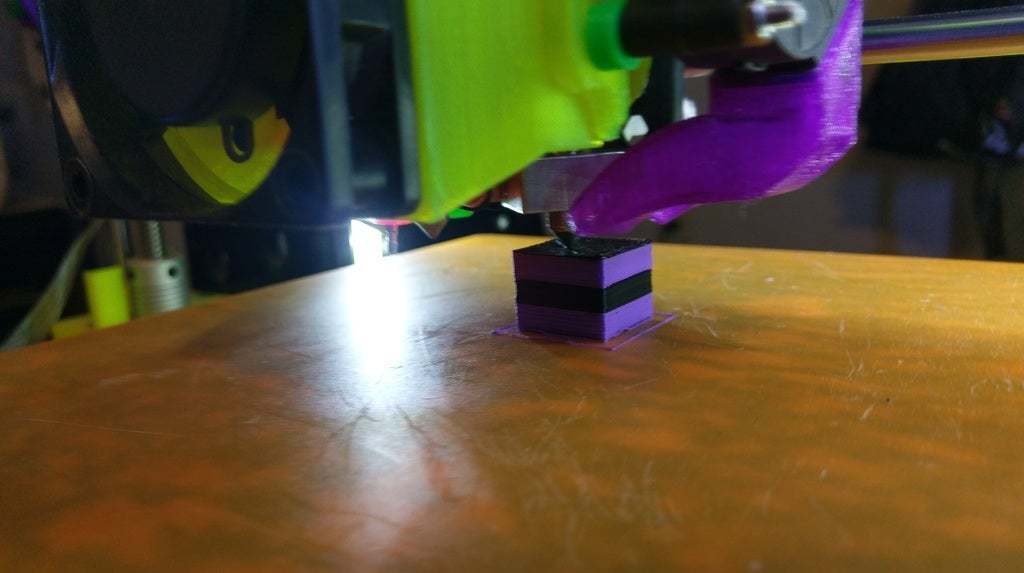 🔧 20mm Layered Dual Extrusion Test Cube・Free STL File for ・Cults