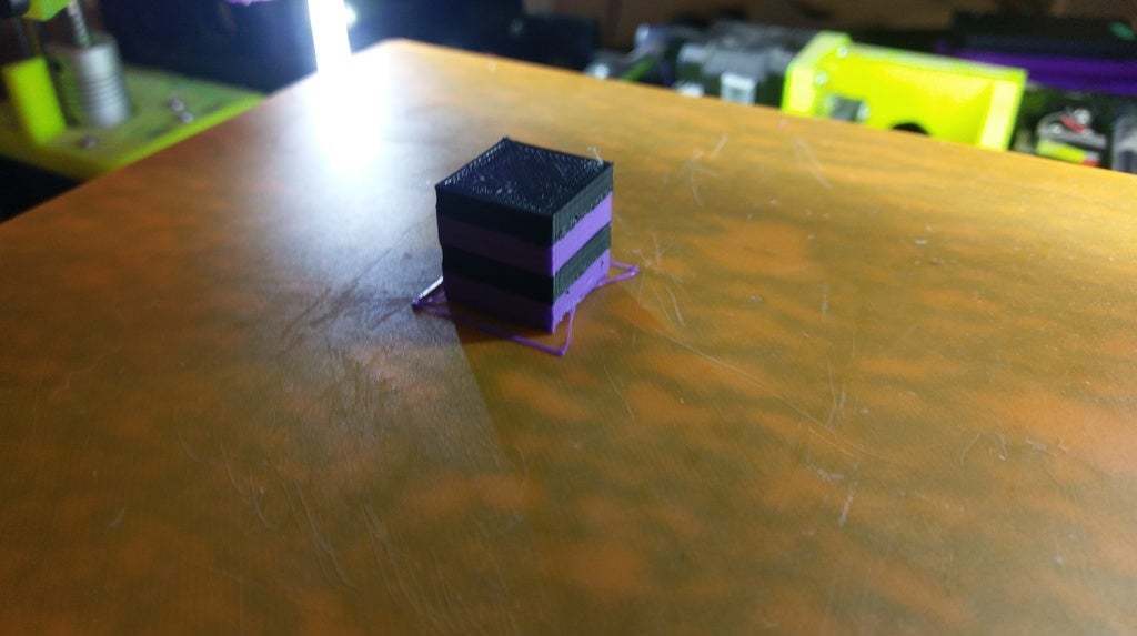 🔧 20mm Layered Dual Extrusion Test Cube・Free STL File for ・Cults