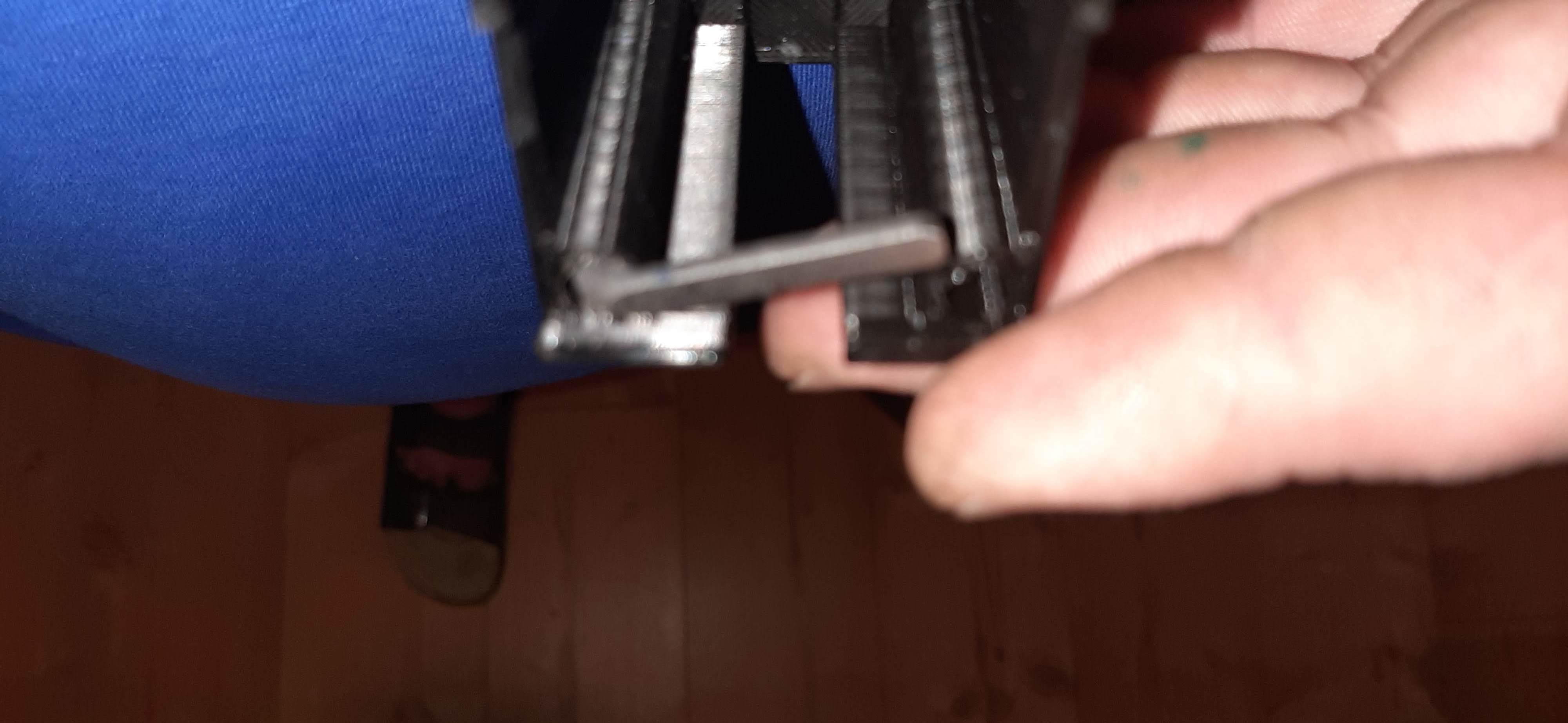 Cobra Amos 007v con clip de carga rápida imprimible en 3D・Cults