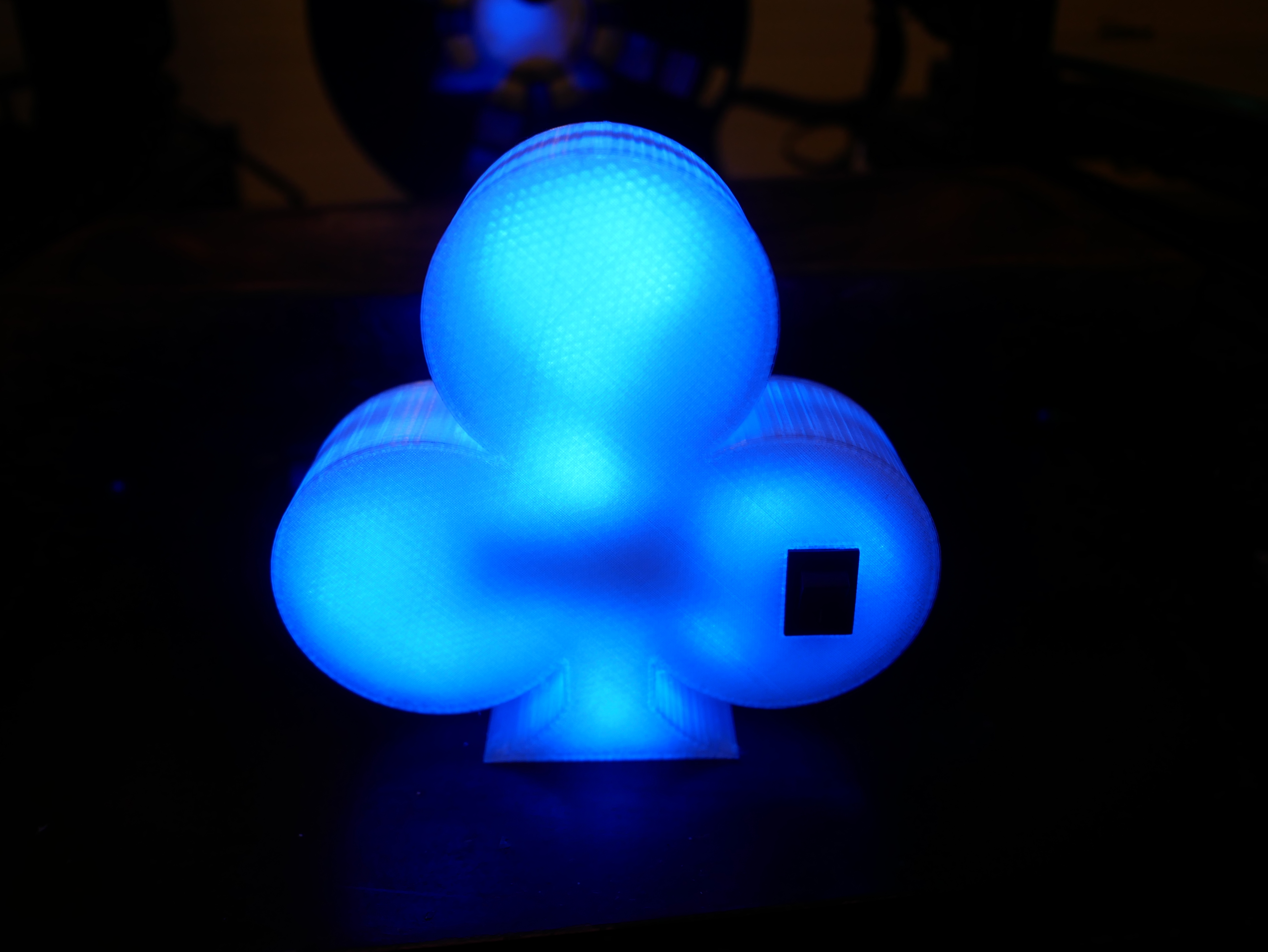STL file Club Light 🃏 ・Template to download and 3D print・Cults
