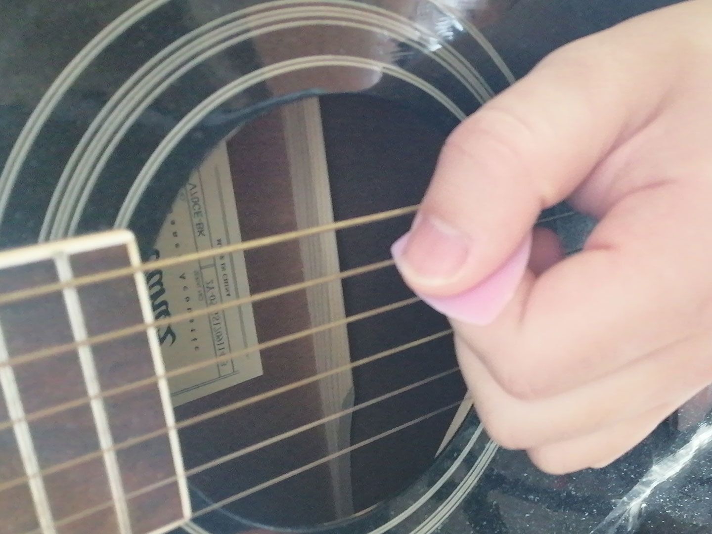 Archivo STL gratuito púa triangular de guitarra de 0,6 mm 👨‍🎨・Objeto ...