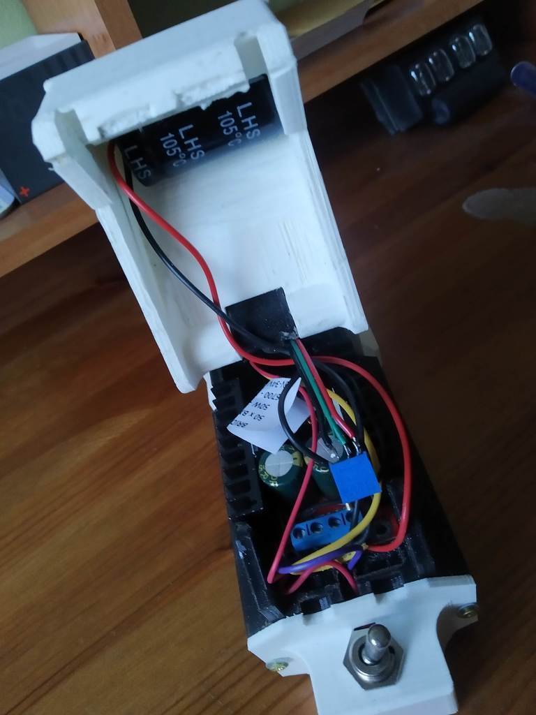 🔦 powerful flashlight・Free 3D File for ・Cults