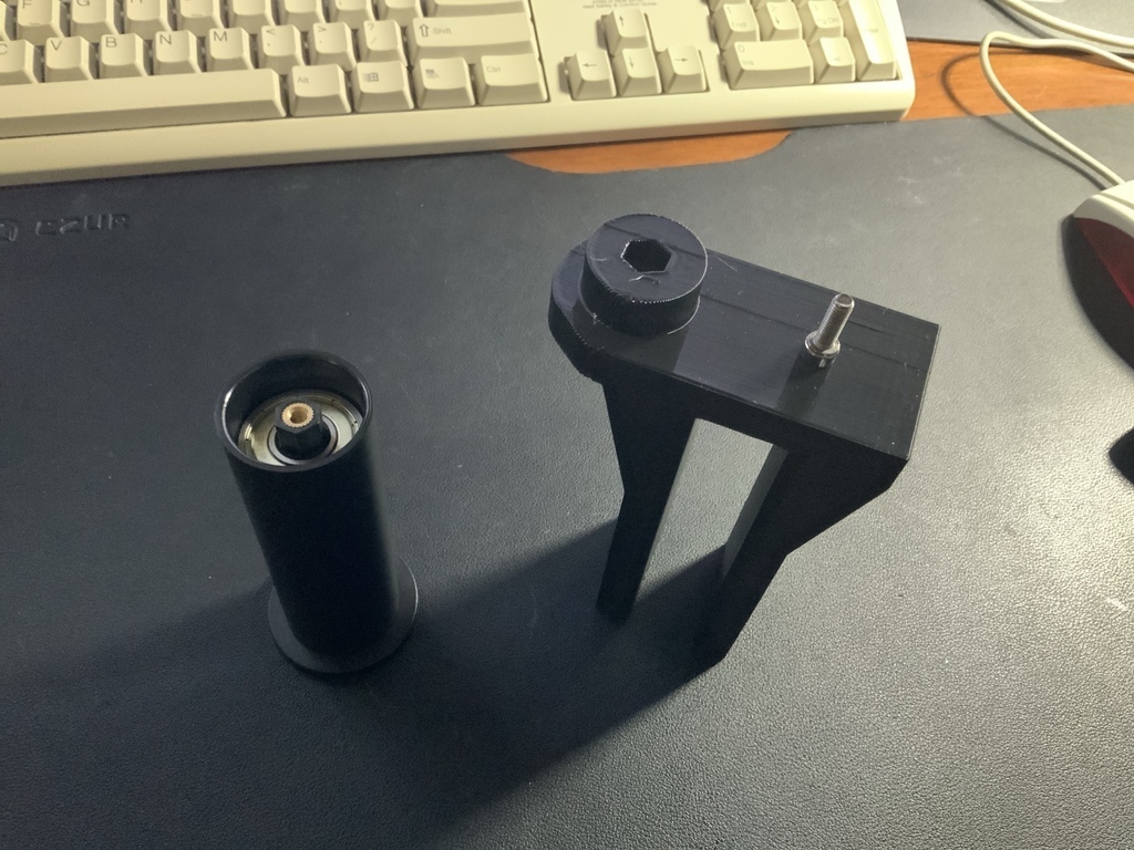 Fichier 3D gratuit sv07 shelf clamp filament spool holder 🗜️・Modèle à ...