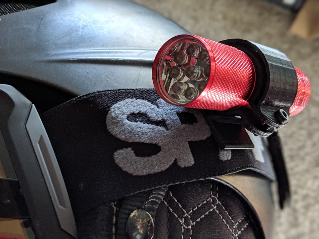 👽 Flash Light Strap Mount・Free 3D File for ・Cults