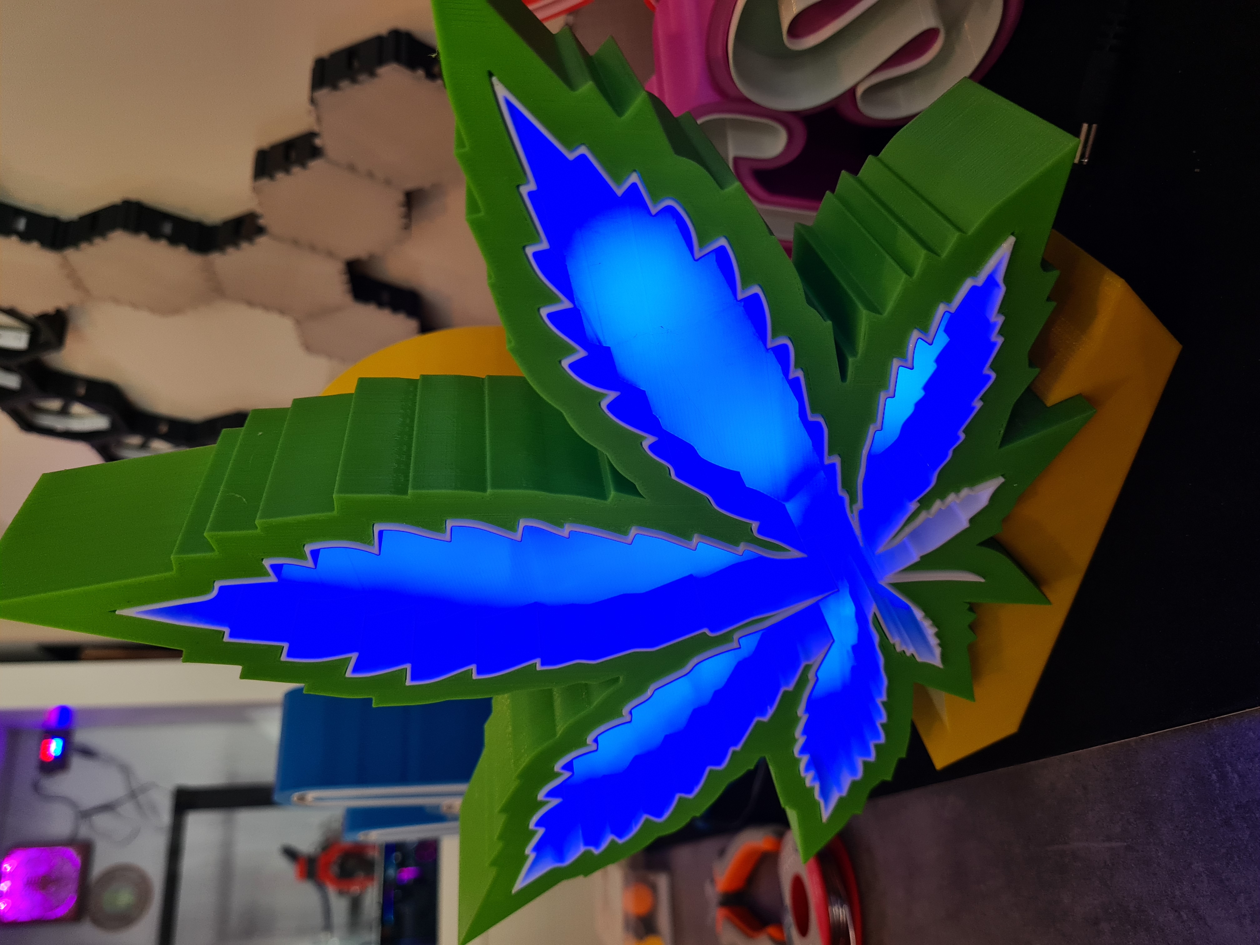 STL file Weed Led Logo 👽 ・3D printer model to download・Cults