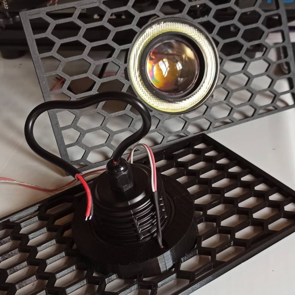 STL file FOG LIGHTS GRID (FITS ANY CAR) 🌫️ ・3D printable model to ...