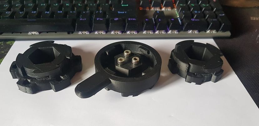 STL file Logitech G29 Quick Release/Steering Adaptor 📱 ・3D printable ...