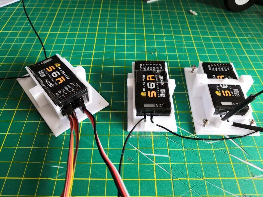 Free STL file FrSky S6R Receiver Case 👽 ・3D printer model to download・Cults