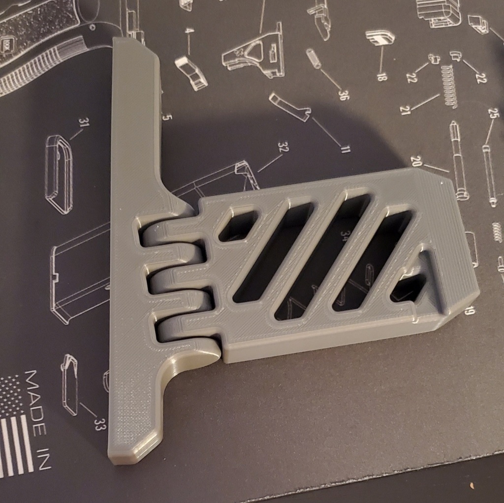 👽 AR-15 Wall Mount with Hinge V2 (parts pre-assembled)・Free STL File ...