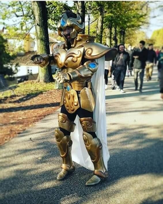 OBJ file GOLD MITHCLOTH AIOLIA NO LEO wearable cosplay. ♌ ・Template to ...