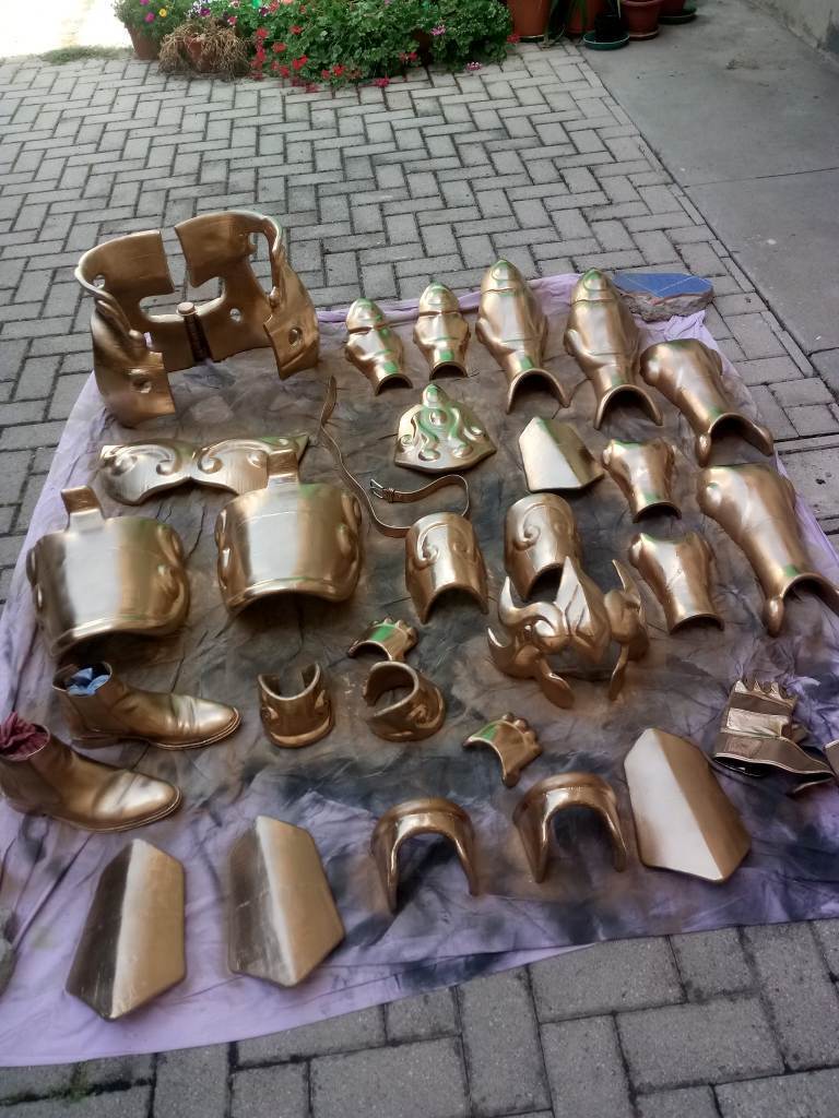 OBJ file GOLD MITHCLOTH AIOLIA NO LEO wearable cosplay. ♌ ・Template to ...