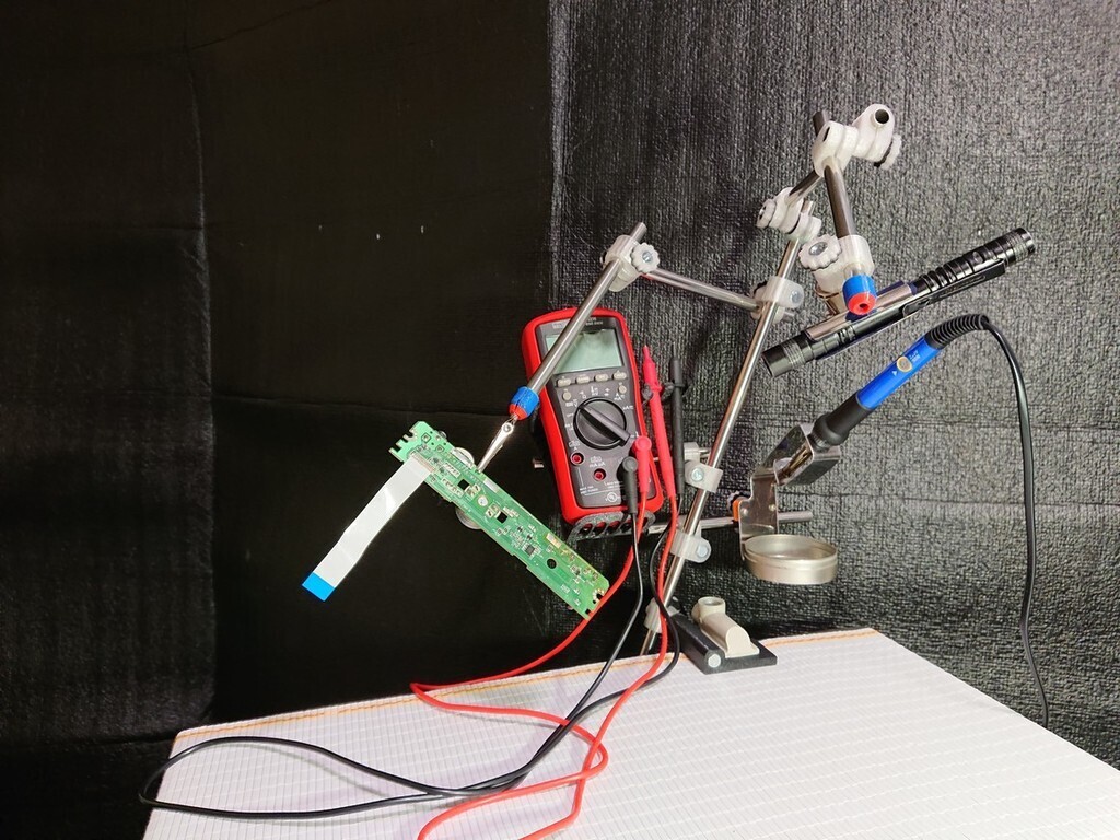 Free 3D file Multi-holder for tools and measuring instruments 🗜️ ・3D ...