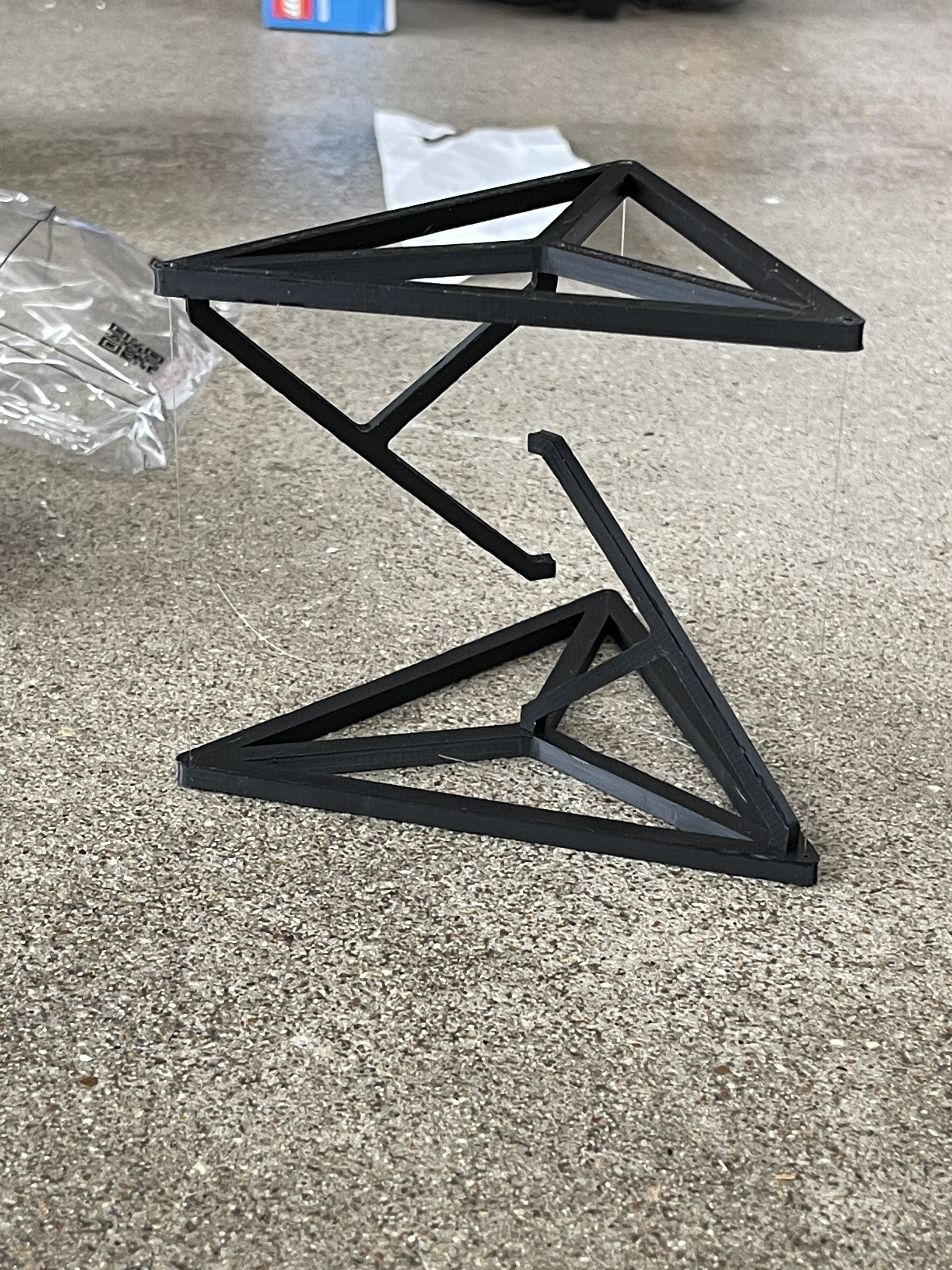 3D printing Tensegrity - Impossible table (Hidden wire and tensioner)・Cults