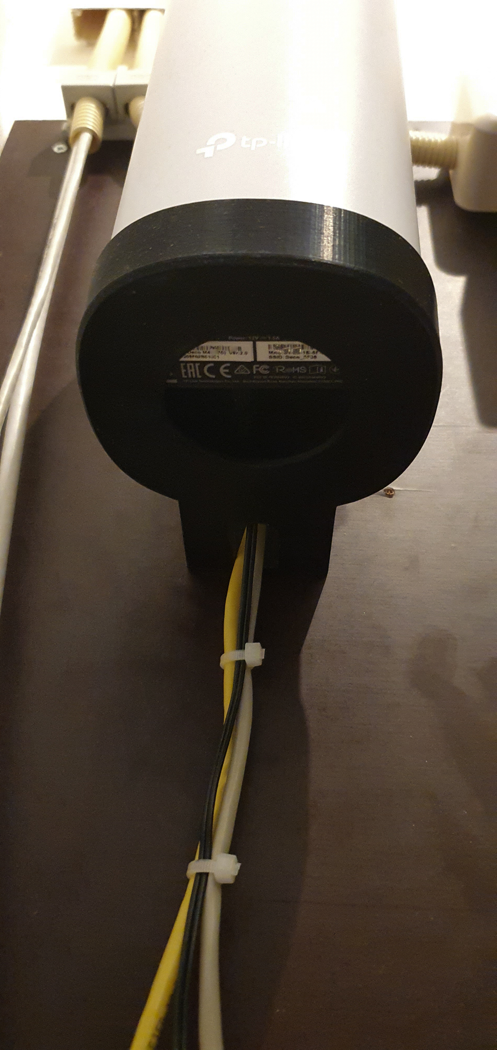 STL file TP-Link Deco M4 V2 mount 🏠 ・3D print design to download・Cults