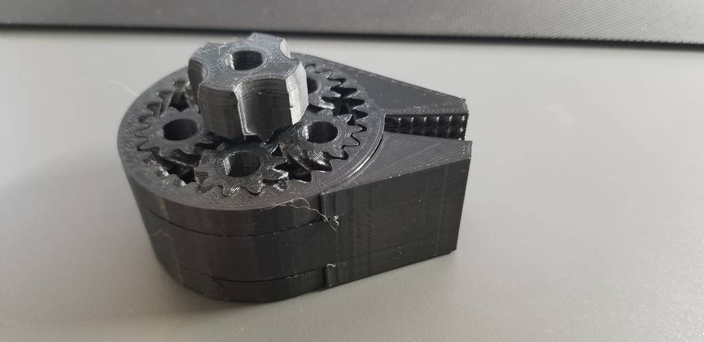 3D printable Falcon Clamp (customizable)・Cults