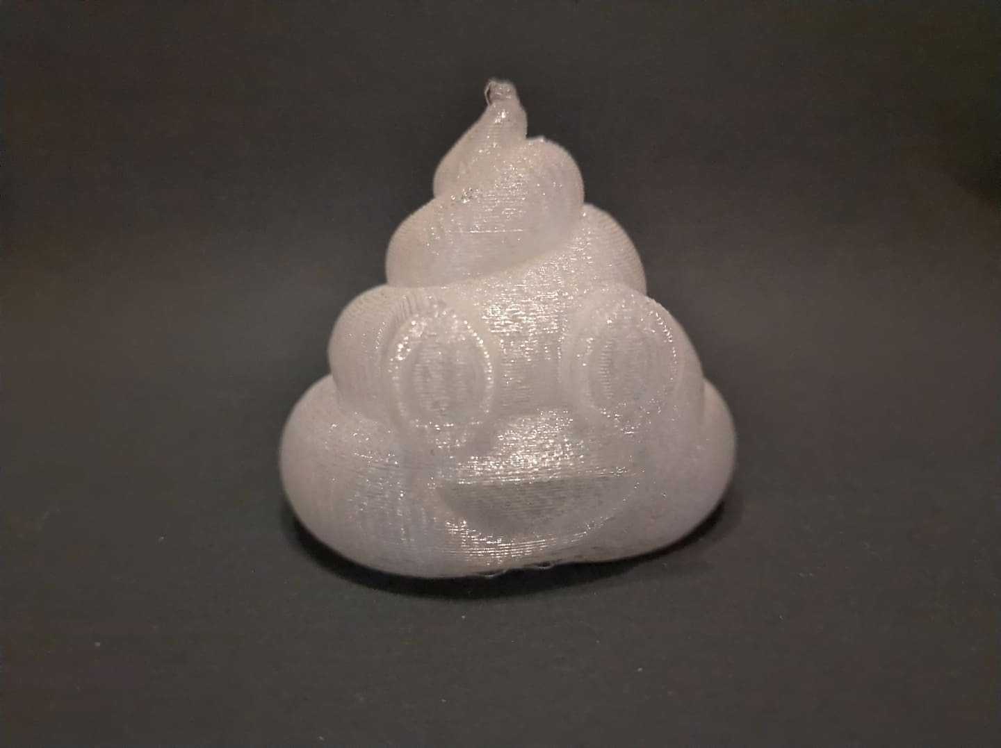 3D printable Pile of Poo Emoji (U+1F4A9)・Cults