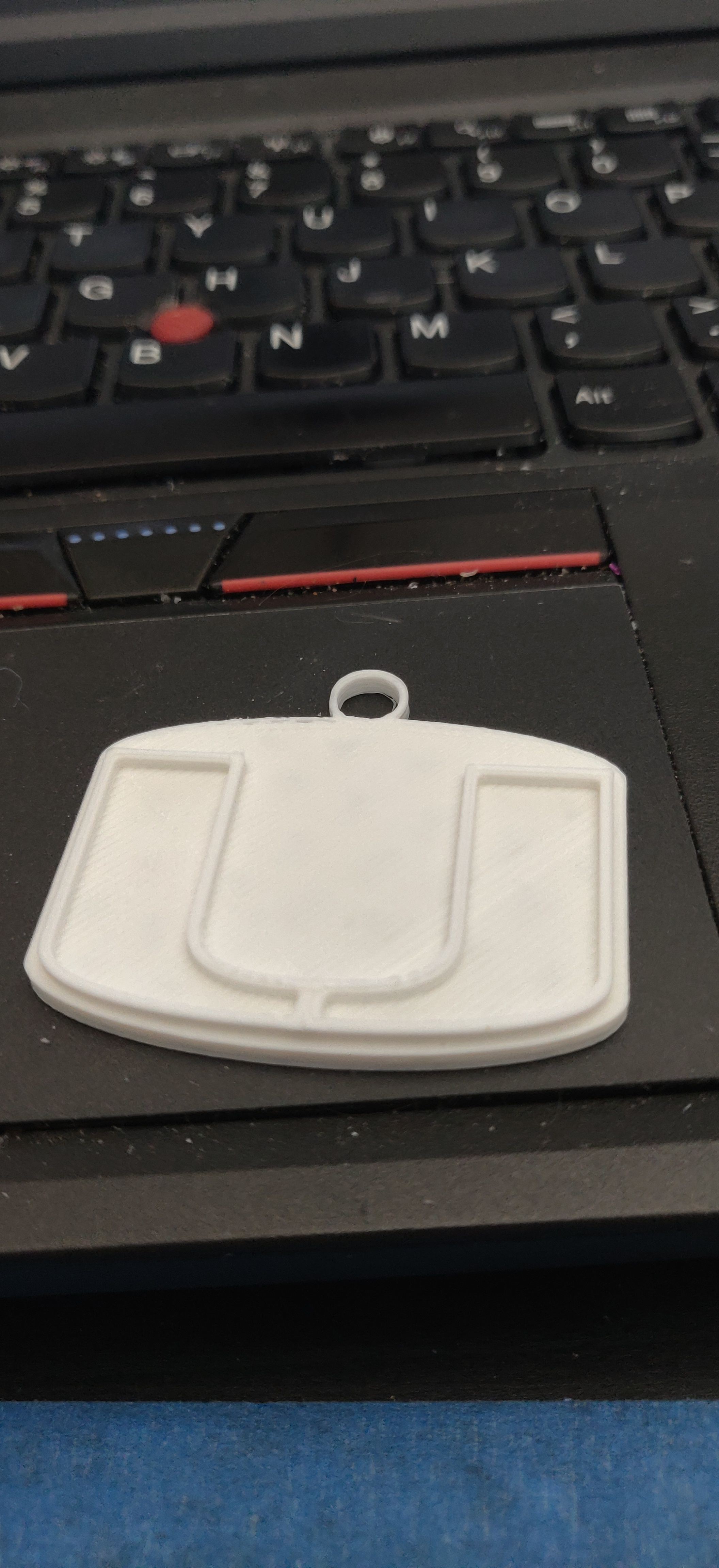 3D printable The U logo keychain・Cults