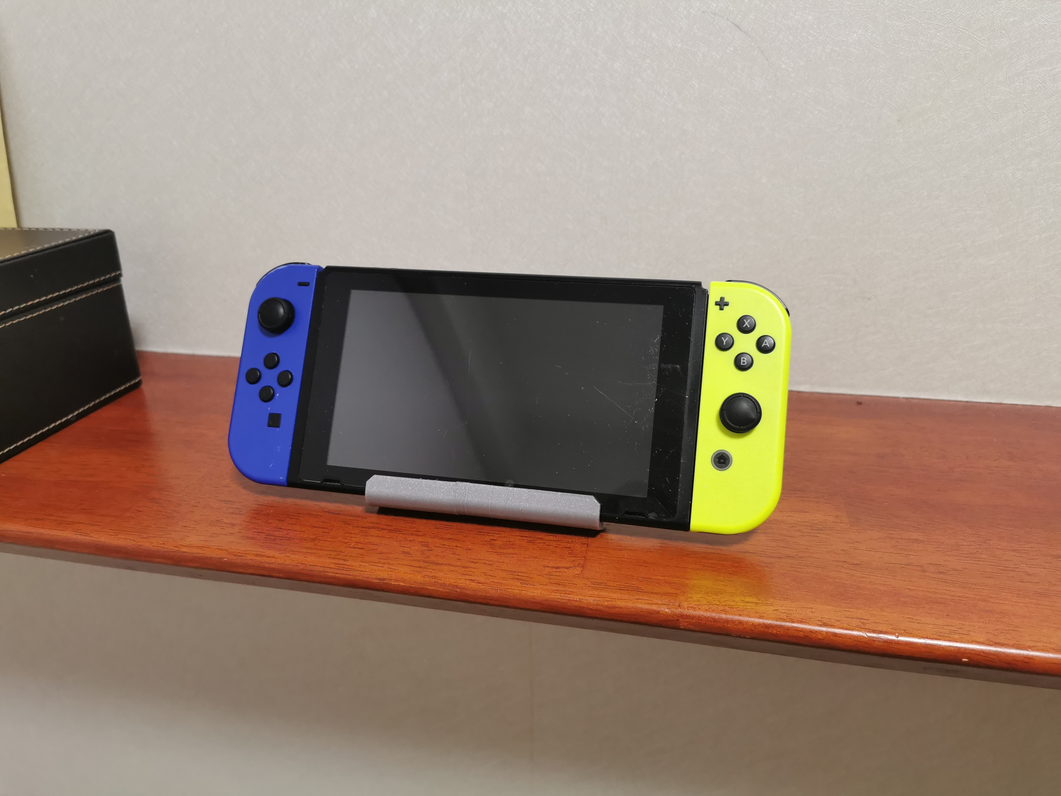 Free STL file Double angle stand for Nintendo Switch, smartphone ...