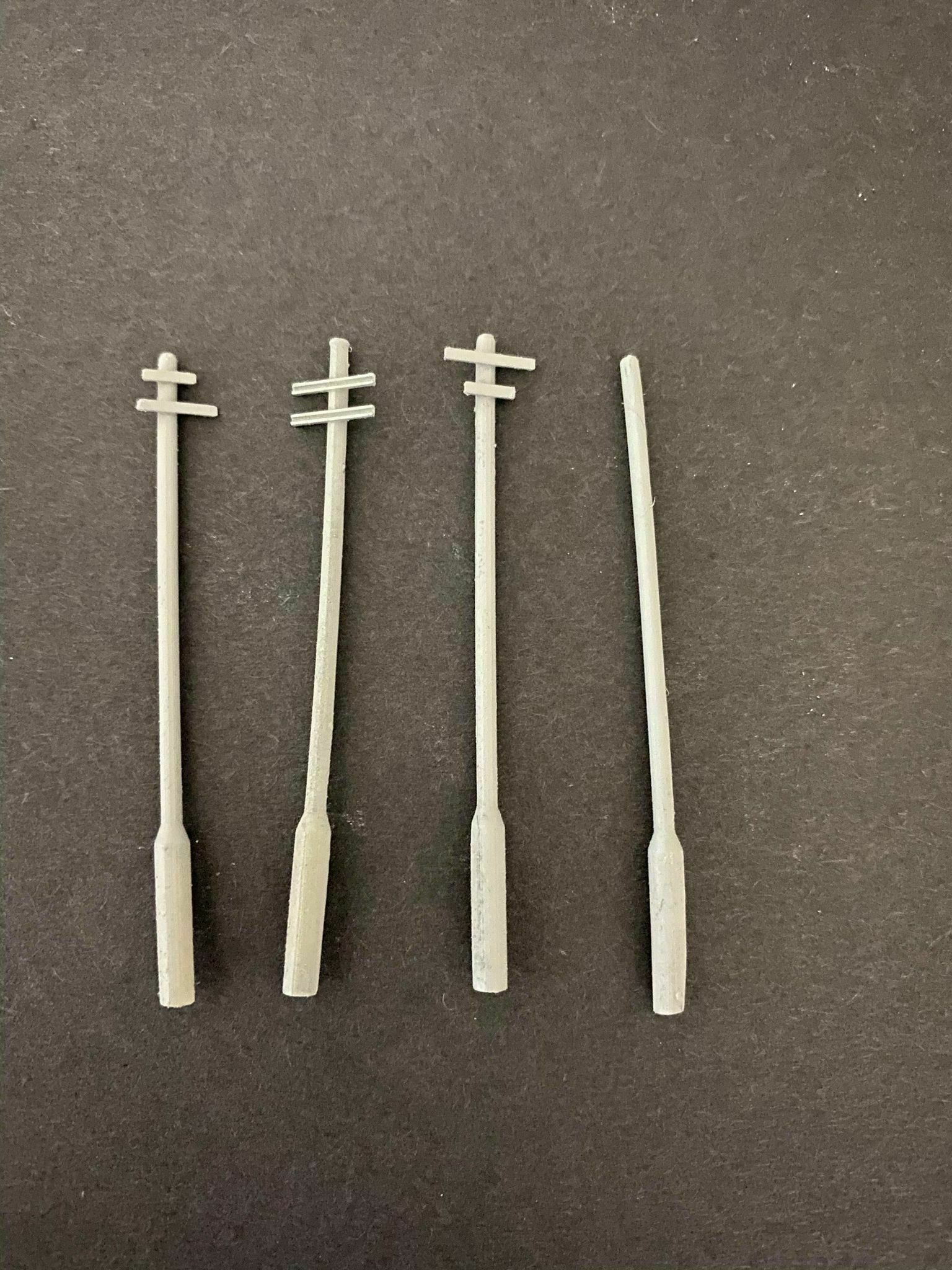 🛤️ ROAD SIGN POSTS 7MM SCALE O GAUGE MODEL RAILWAY・ STL File for ・Cults