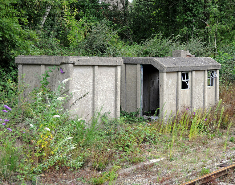 STL file Model Railway Lineside Concrete Huts 🛤️ (OBJ)・Template to ...