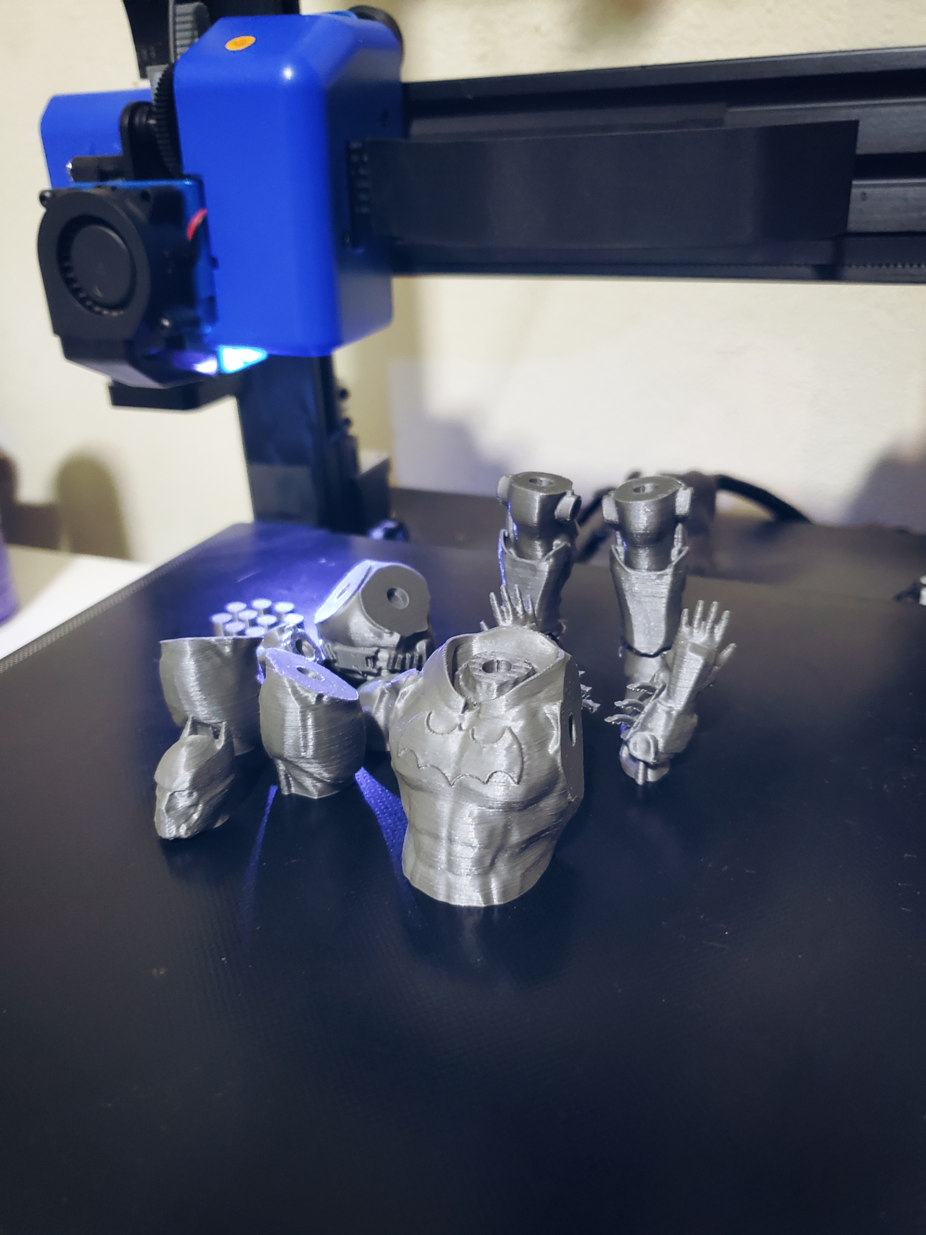 STL file Batman Hellbat Armor 🦇 ・Model to download and 3D print・Cults