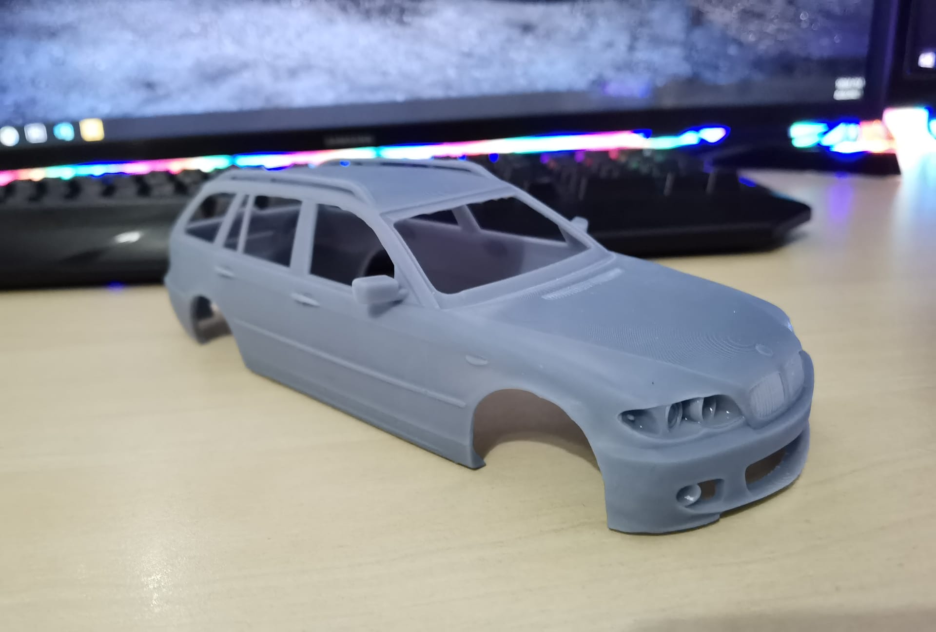 🇺🇸 BMW E46 Touring FL (facelift)・Free STL File for ・Cults