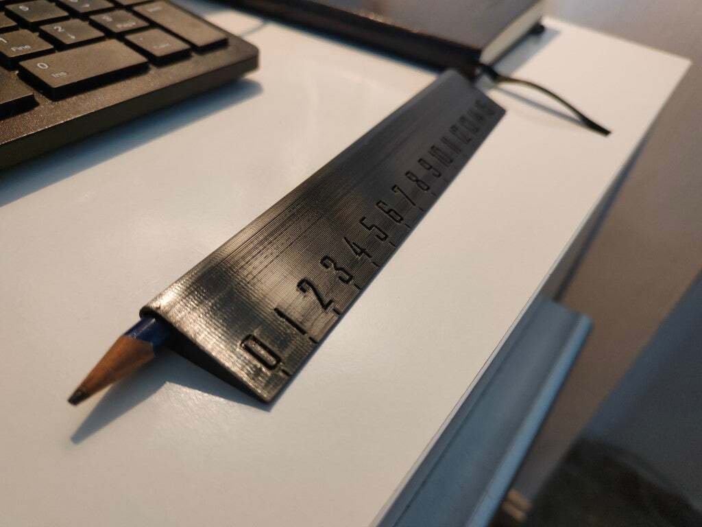 Free STL file Minimalistic ruler with pencil pocket 📏 ・3D printing ...