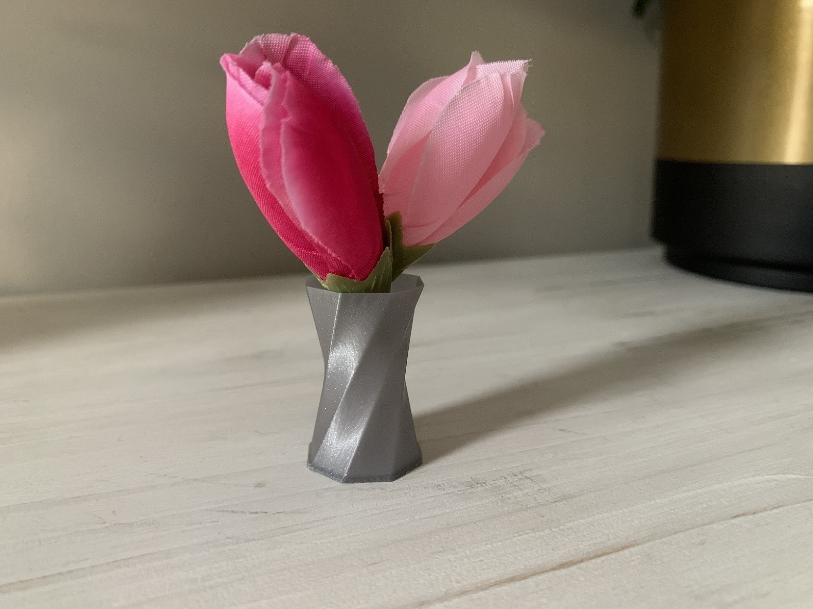 Free STL file Twisted Mini Vase 🏺 ・3D print model to download・Cults
