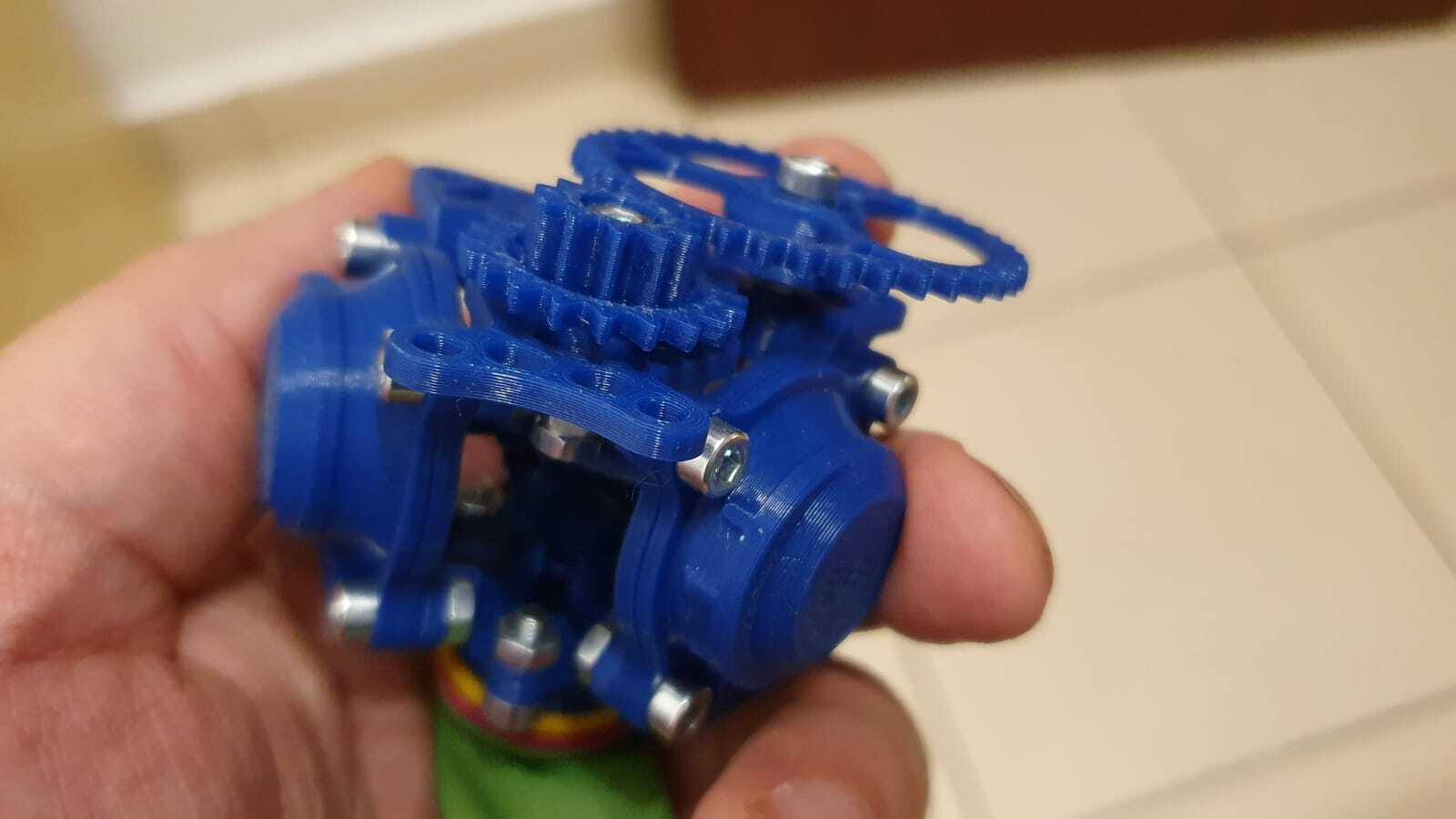 3D printable Simple Radial Pneumatic Engine・Cults