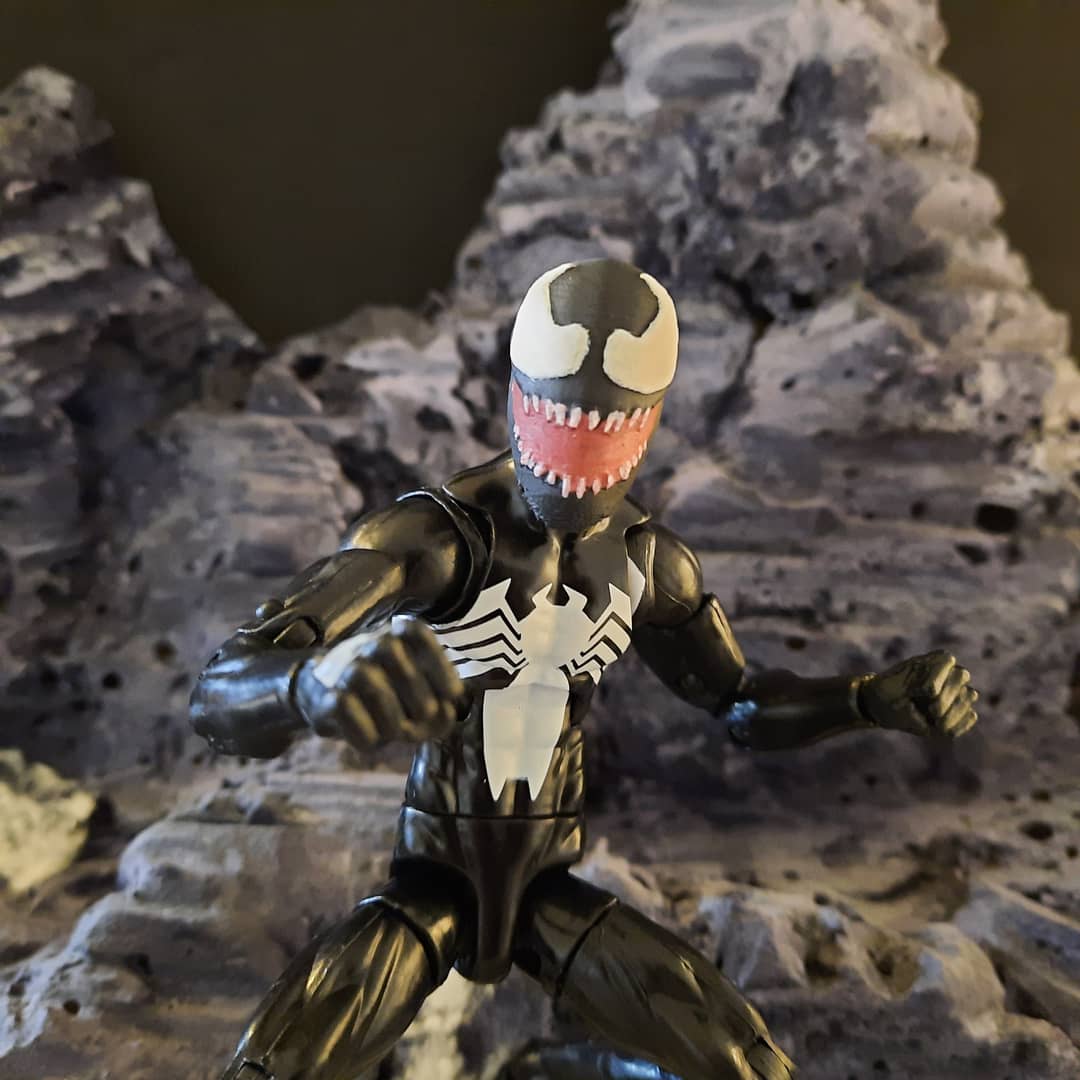 STL file Custom Venom Head (Marvel Legends) 🦸‍♂️・Model to download and ...