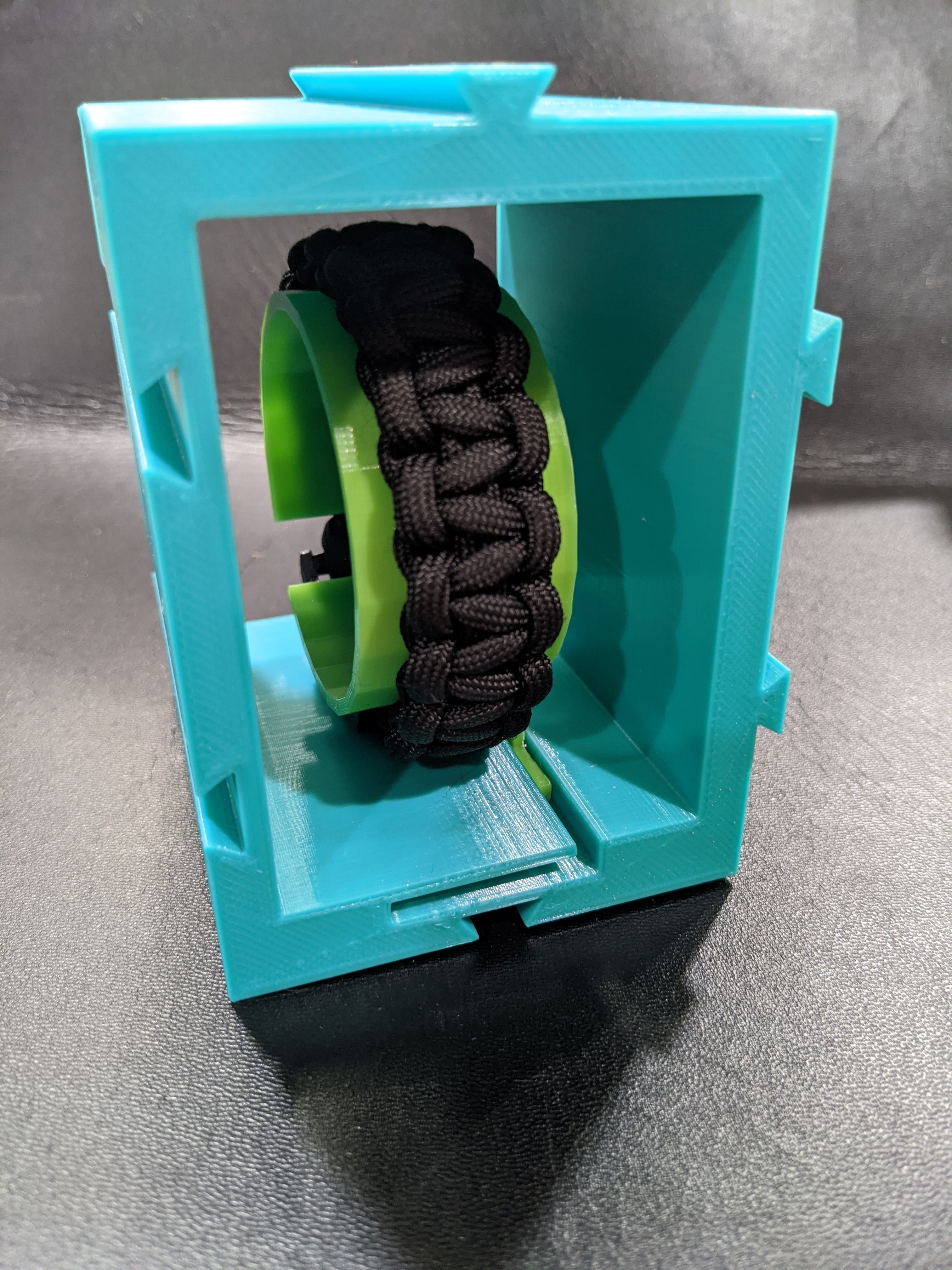 STL file Watch Display ⌚ ・Design to download and 3D print・Cults