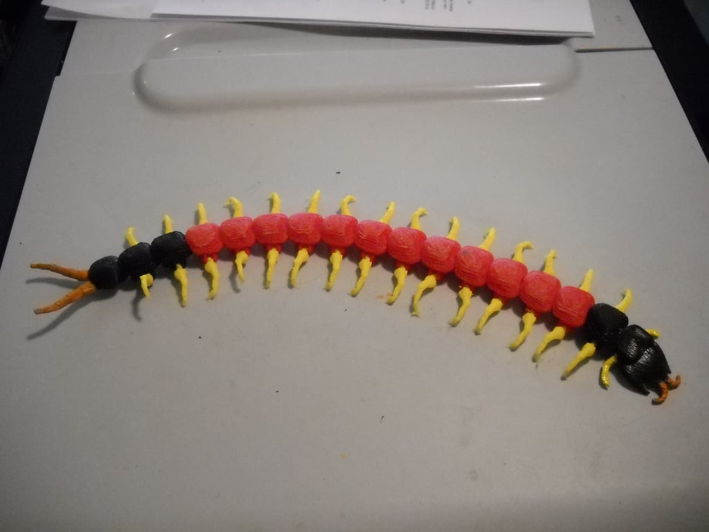 🐛 print-in-place articulated centipede・3D Print・Cults