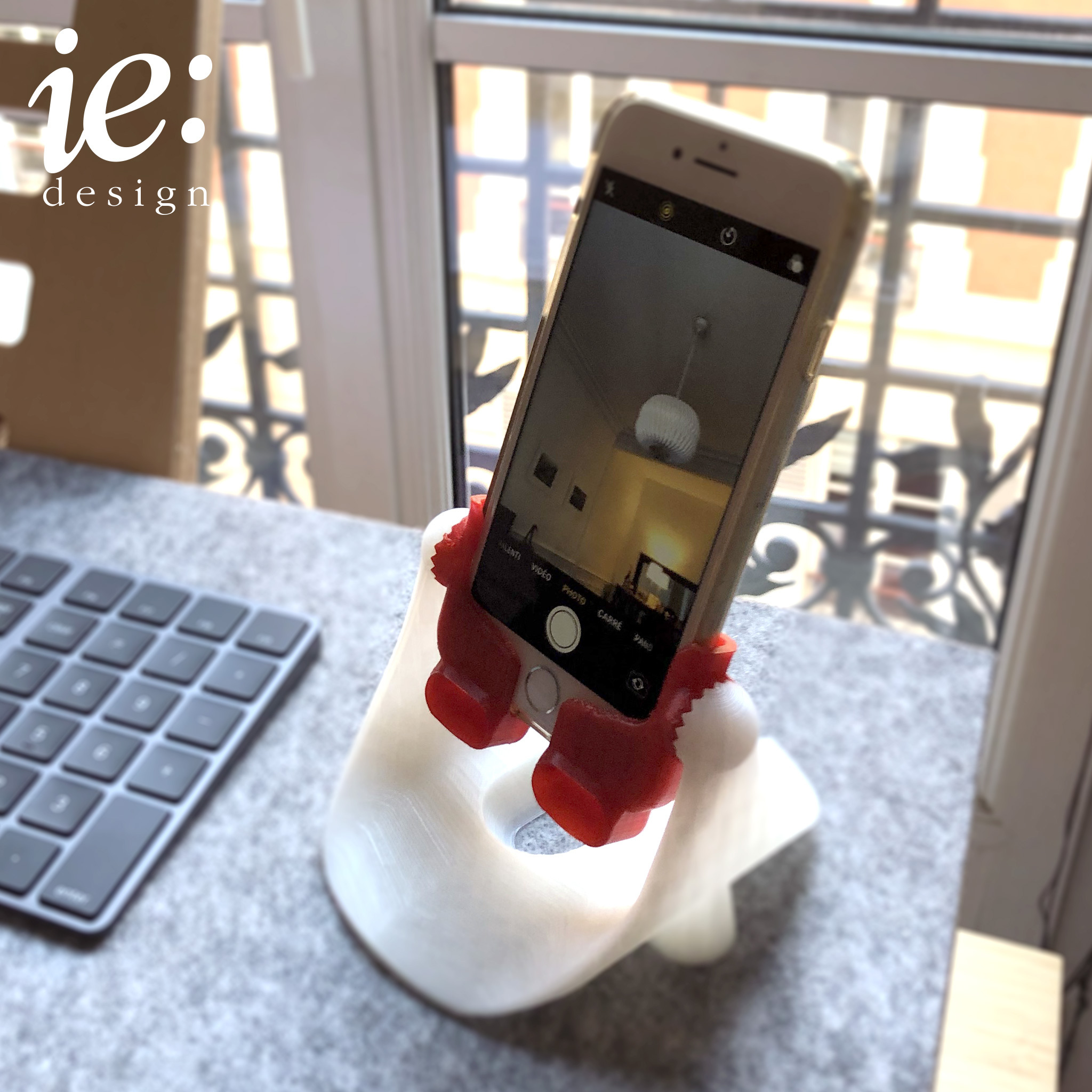 📱 iPhone swivel base・Free STL File for ・Cults