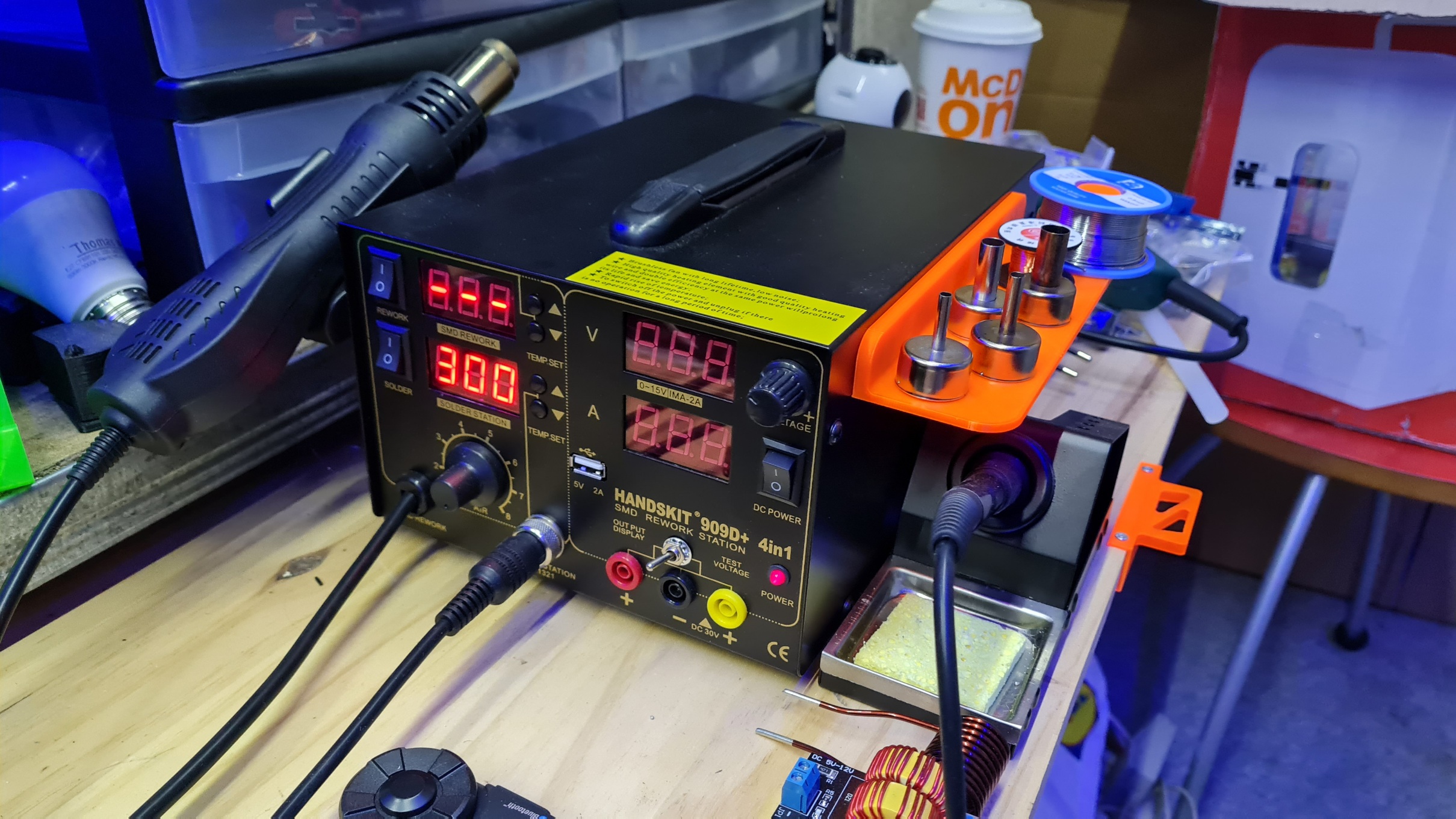 STL file Support Accessories HANDSKIT 909D+ 📱 ・Model to download and 3D ...