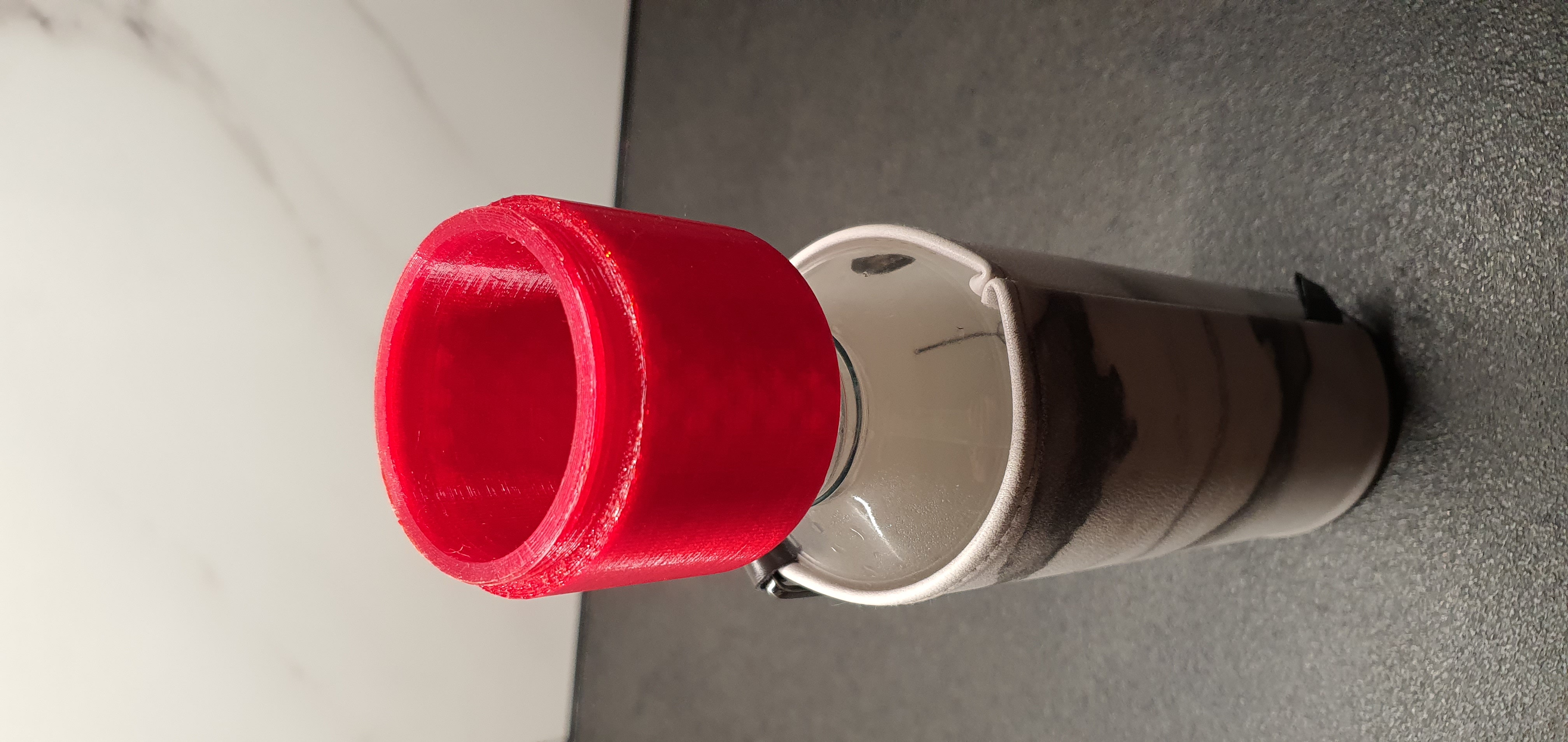 STL file Portable protein bottle 🍾 ・3D printer design to download・Cults