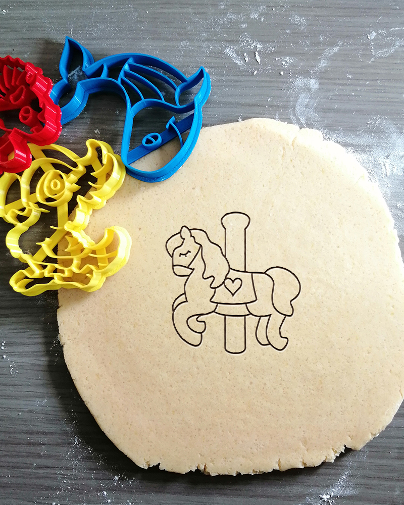 Fichier STL Découpeur de biscuits cheval de carrousel 🍪 ・Design à ...