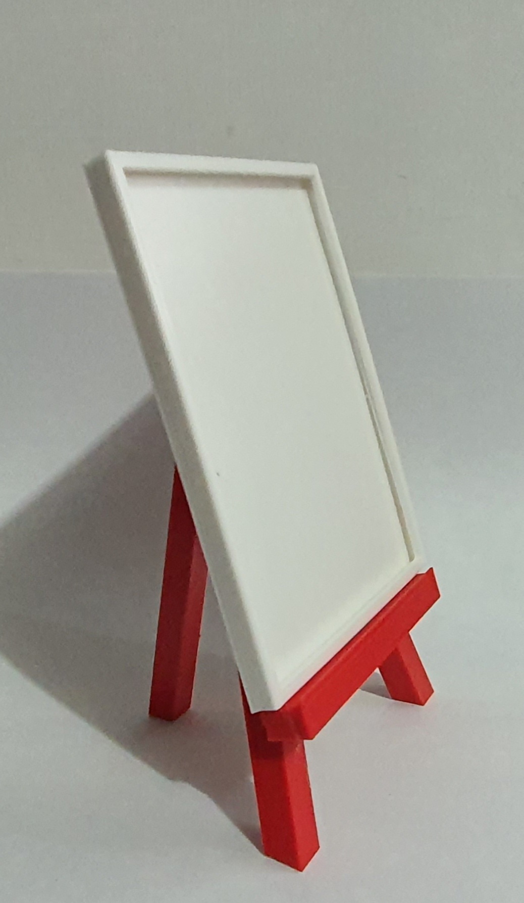 3D file Mini Easels with Portrait Canvas 🖼️・3D printer model to ...