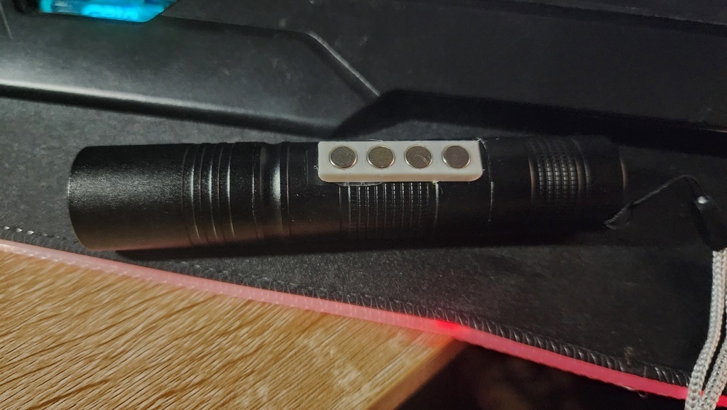 Free 3D file 18650 Store Flashlight w/ 6mm Magnet 🔦 ・3D printer design ...