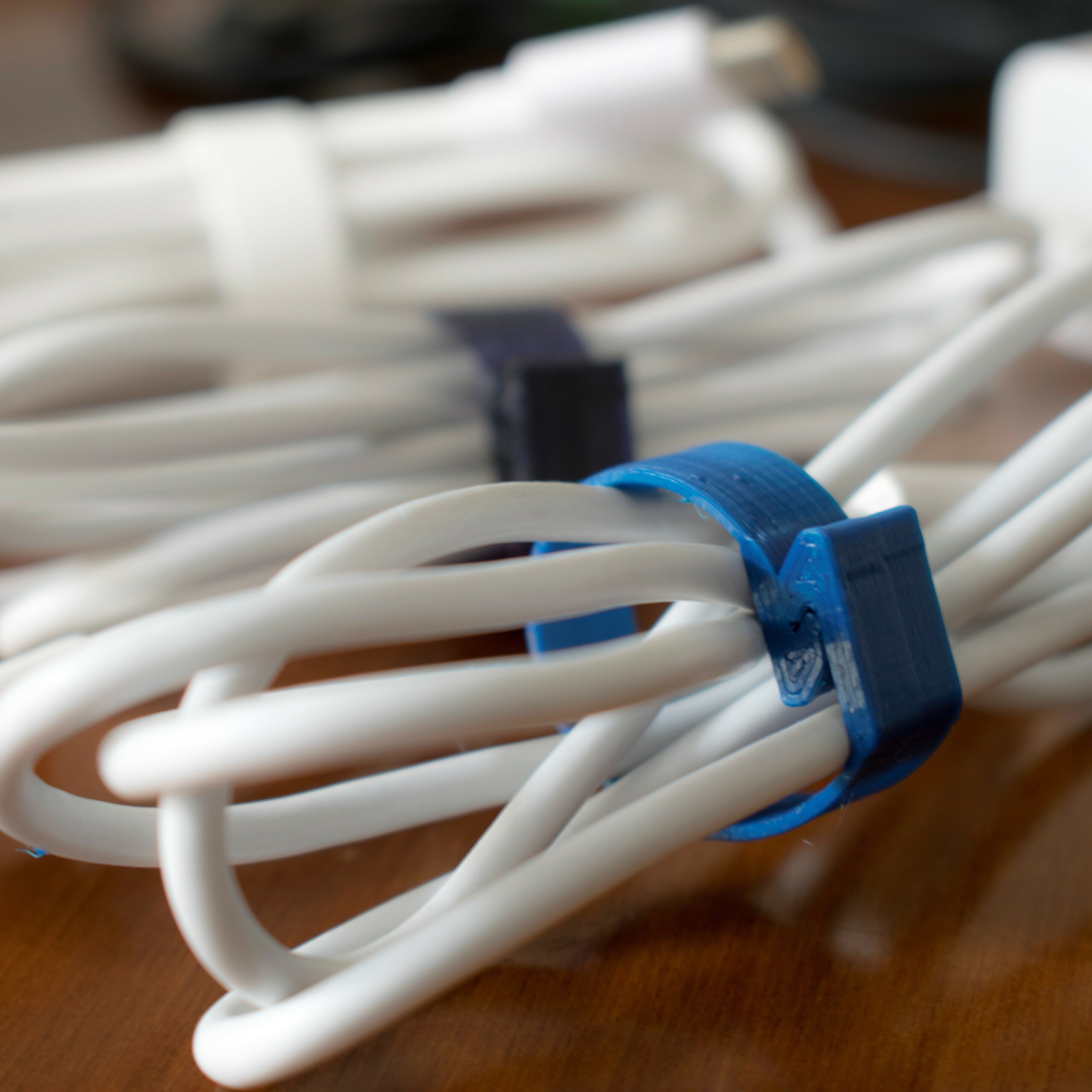 Free STL file Cable clip 🔌 ・3D print object to download・Cults