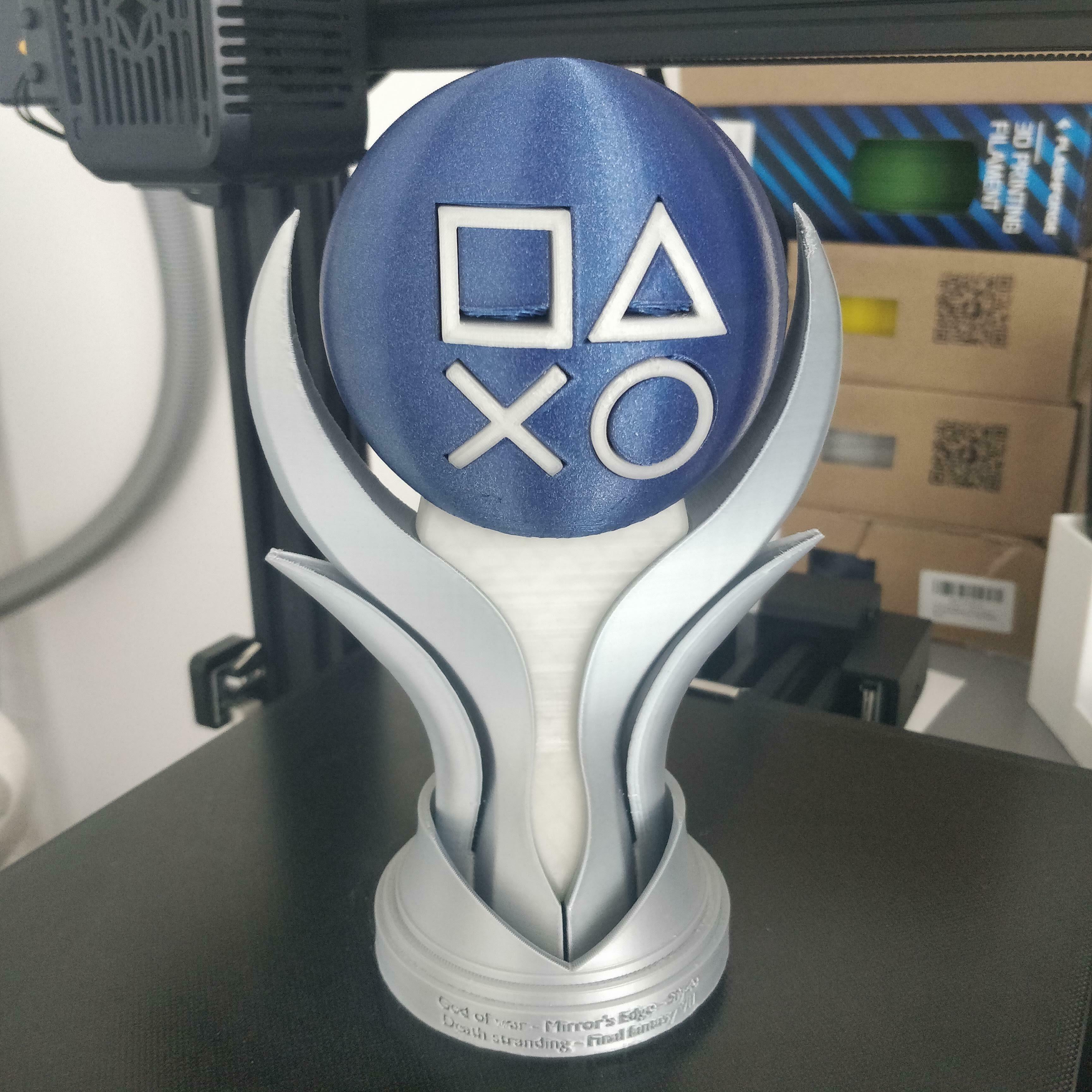 3D printer New PS5 Platinum Trophy • made with Voxelab Aquila・Cults