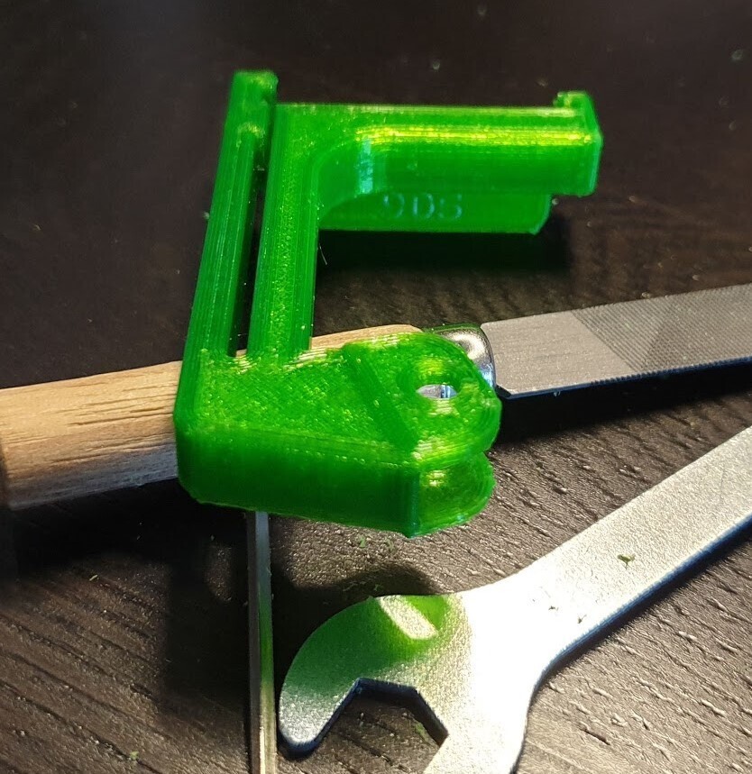 Archivo STL gratis Soporte de cámara Ender 3 para cámara web Logitech ...