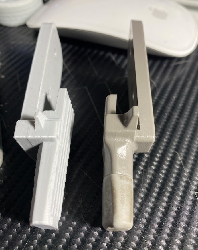 🚗 Tonneau Cover Clip - Toyota 4 Runner 2004-2009・Free STL File for ・Cults