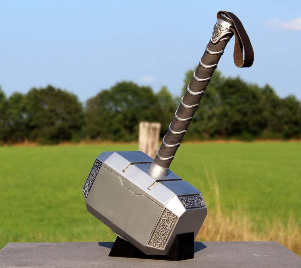 🔨 Thor Hammer Mjolnir Stand・Free STL File for ・Cults
