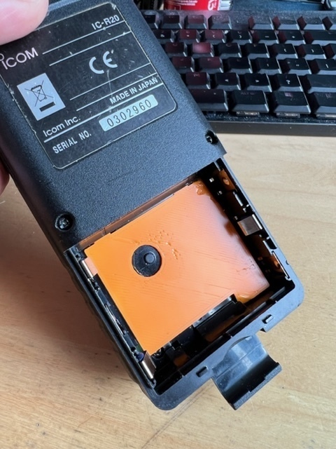 Free 3D file ICOM Battery spacer for IC-R20 or IC-R3 🔋 ・Object to ...