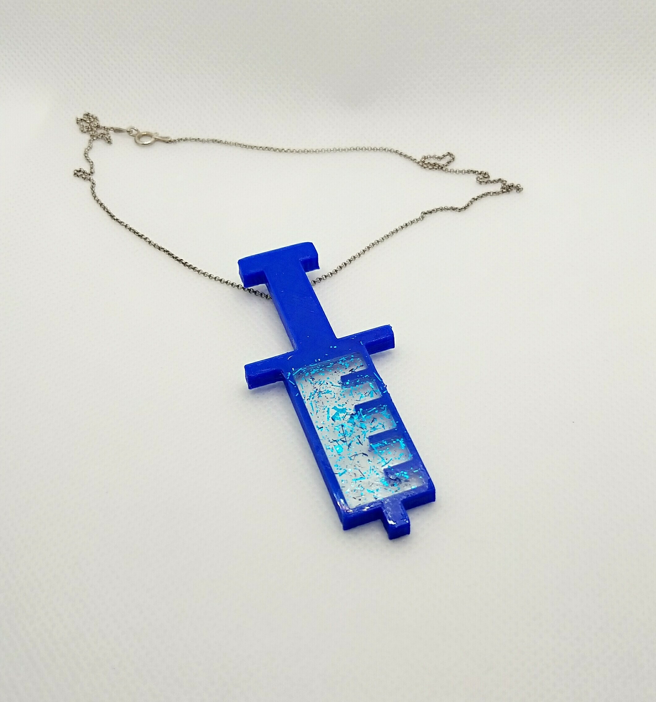 Free STL file Syringe pendant / Vaccine pendant 💉 ・Design to download ...